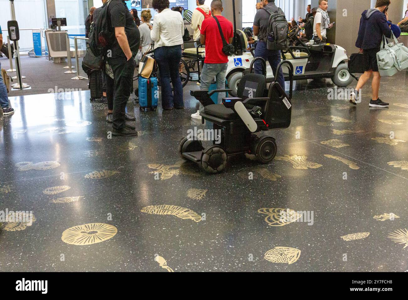 Miami international airport mia inside hi-res stock photography and ...