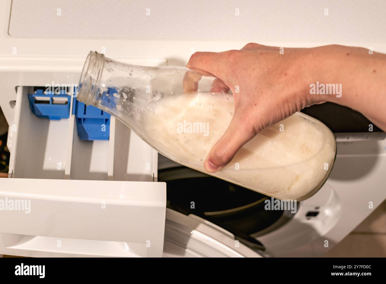 Bicarbonate of soda for washing machine hi-res stock photography and ...