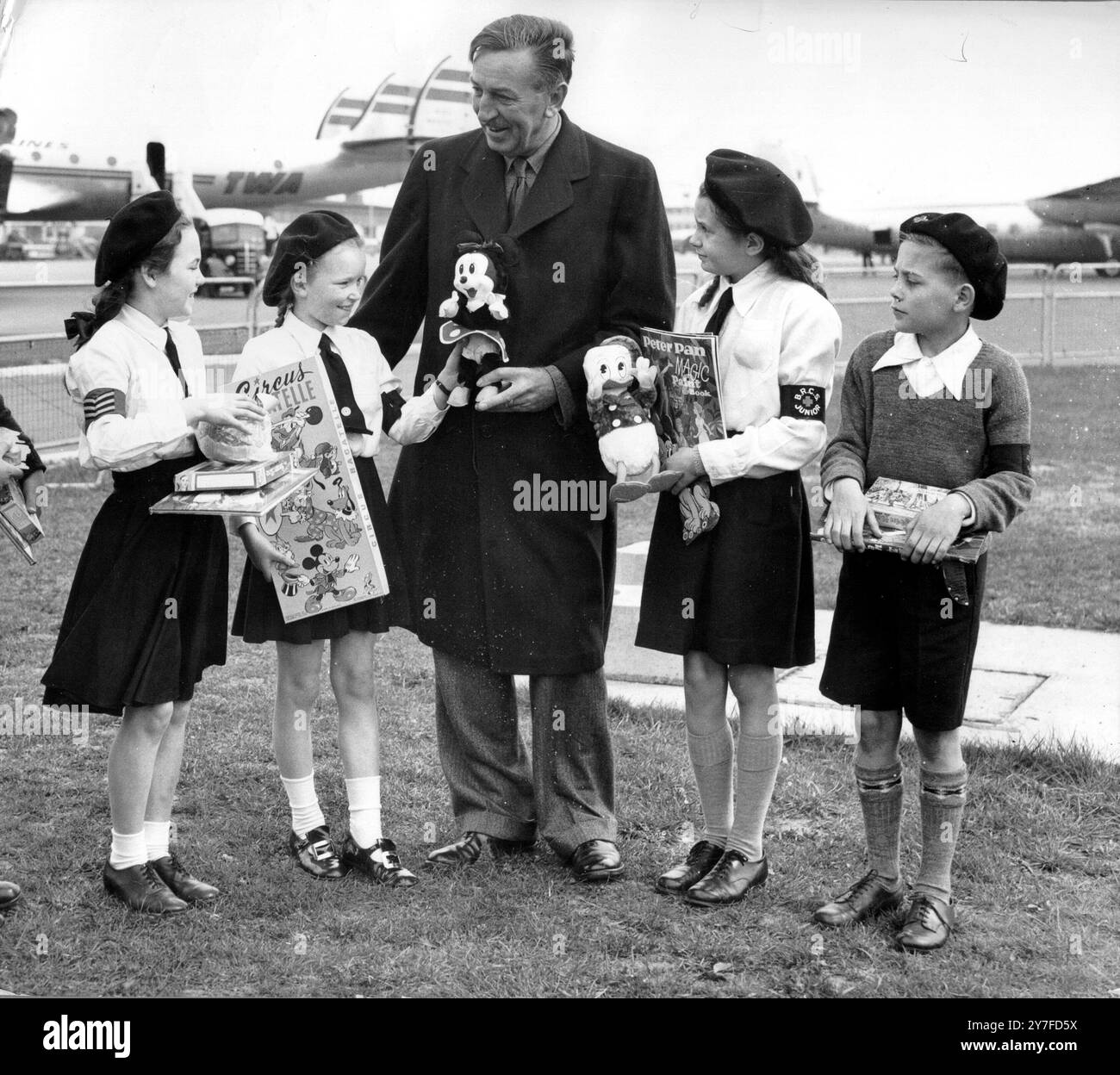 Disney peter pan walt disney Black and White Stock Photos & Images - Alamy