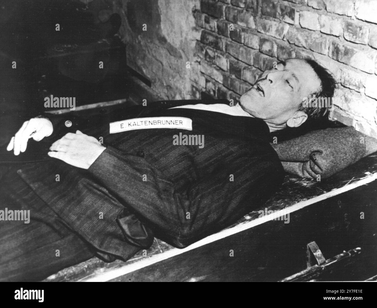 E Kaltenbrunner WW2 nazi laying dead Stock Photo - Alamy