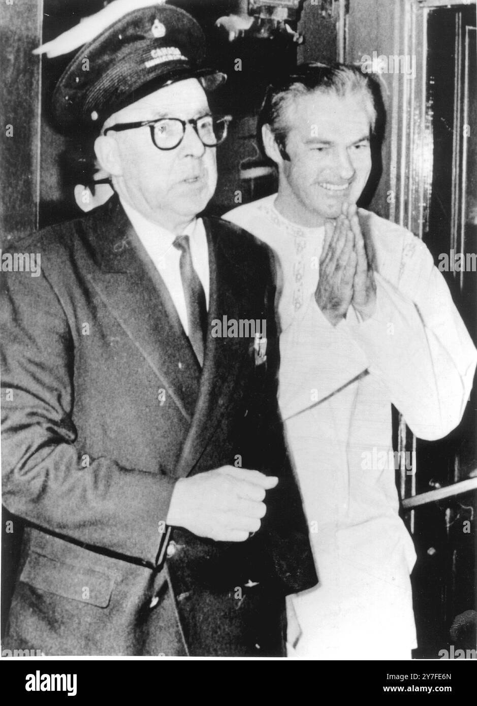 Dr. Timothy Leary escorted from the Canada border by a customs official ...