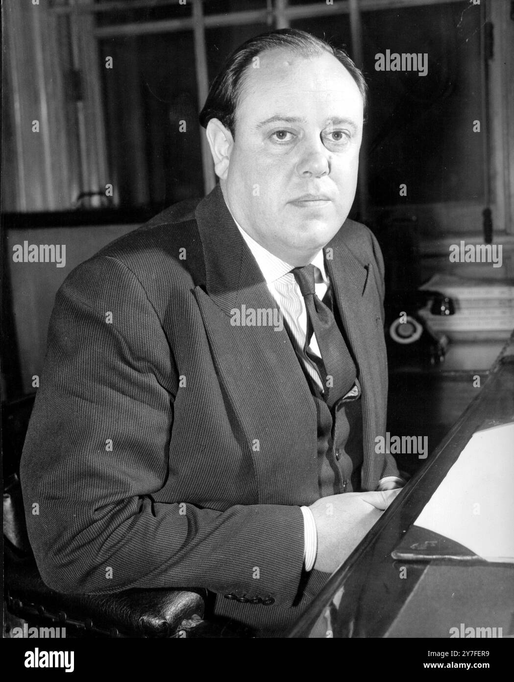 Was married to winston churchills daughter Black and White Stock Photos ...