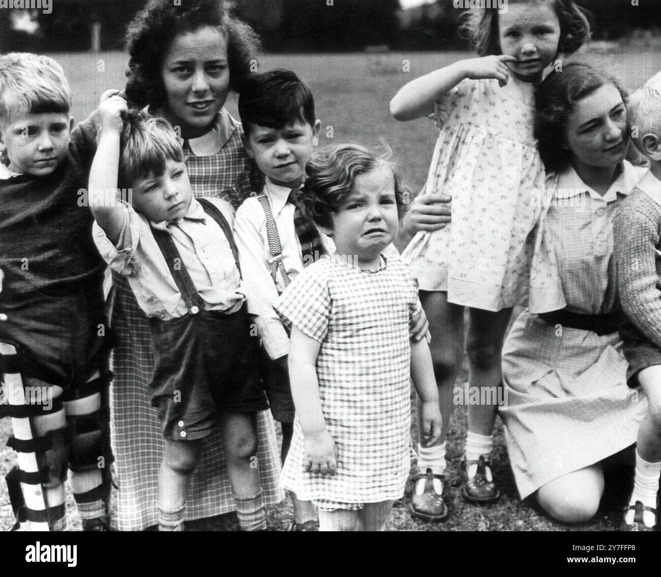 Ww2 children playing hi-res stock photography and images - Alamy