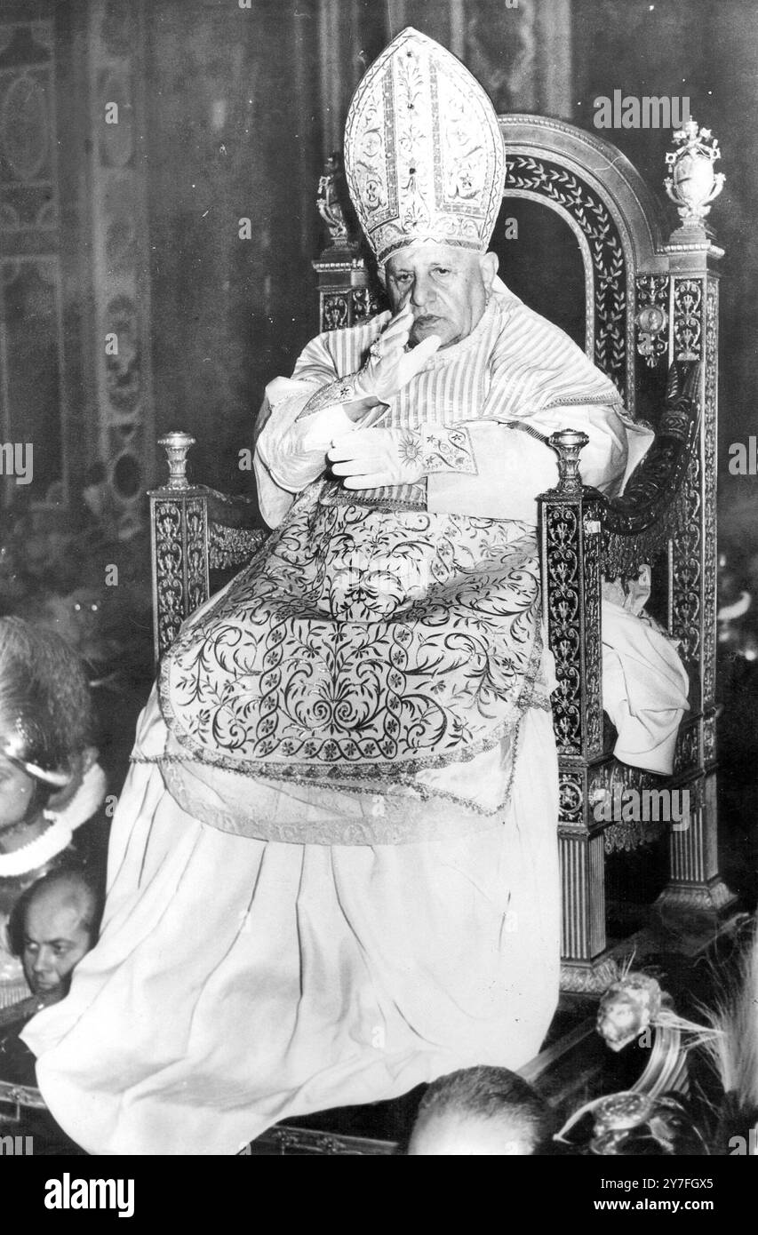 Basilica holy cross on Black and White Stock Photos & Images - Alamy