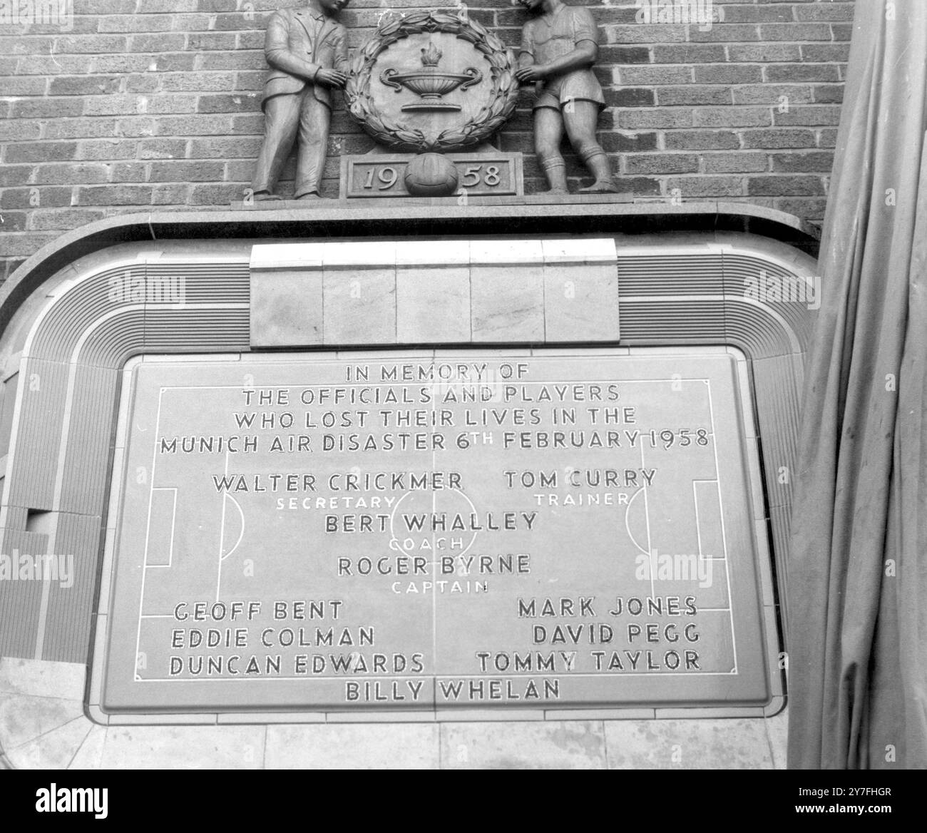 25th February 1960 Matt Busby unveils Munich Memorial Plaque at Old ...