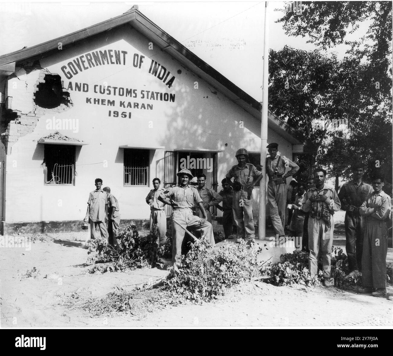 HEM KARAN FRONT: PAKISTANI TROOPS CAPTURE FORMER INDIAN FRONTIER POST ...
