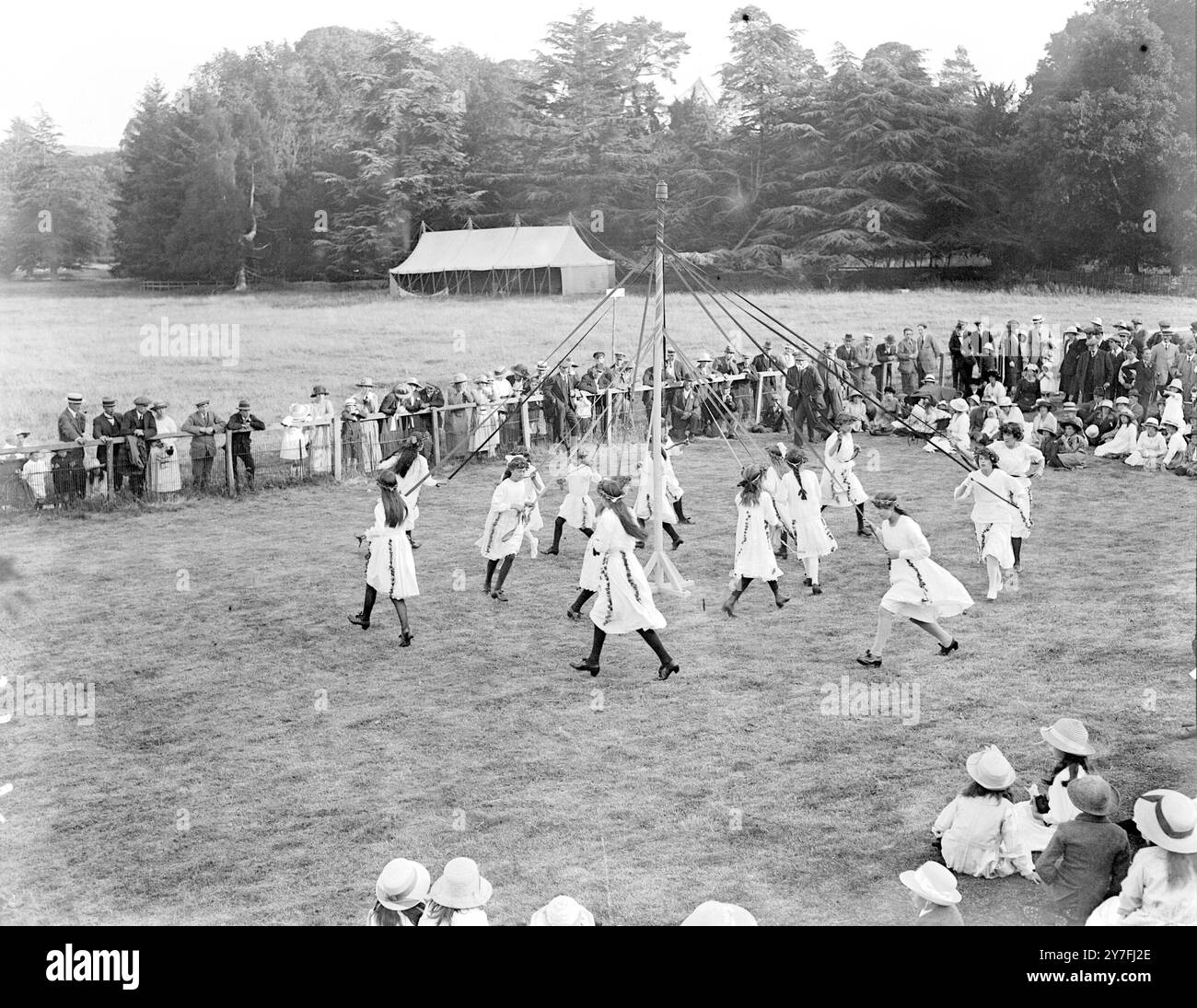 A Fete at Breamore House in aid of Fordingbridge Cottage Hospital ...