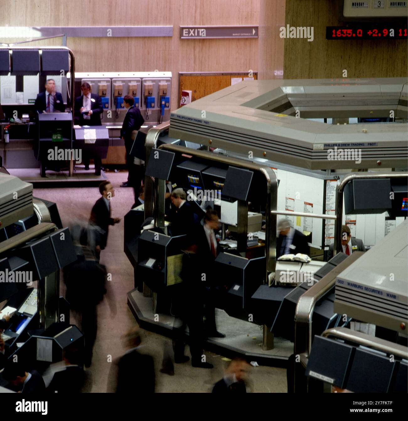 Eighties stock exchange hi-res stock photography and images - Alamy