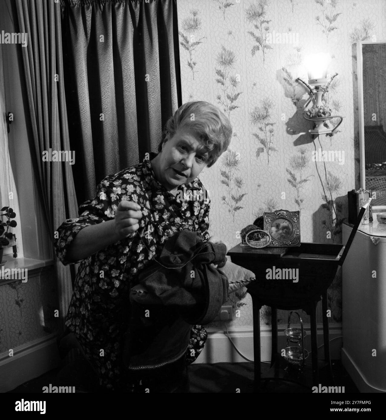 70s actress hi-res stock photography and images - Alamy