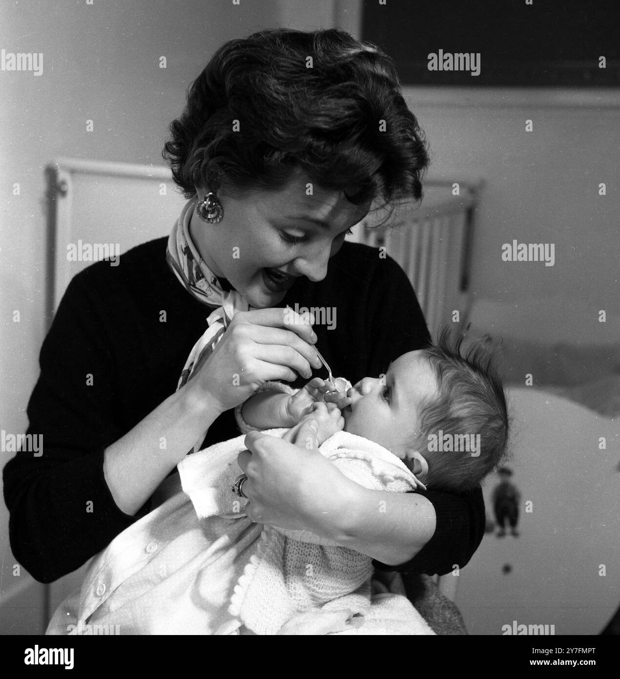 Barbara Murray and baby daughter Stock Photo - Alamy