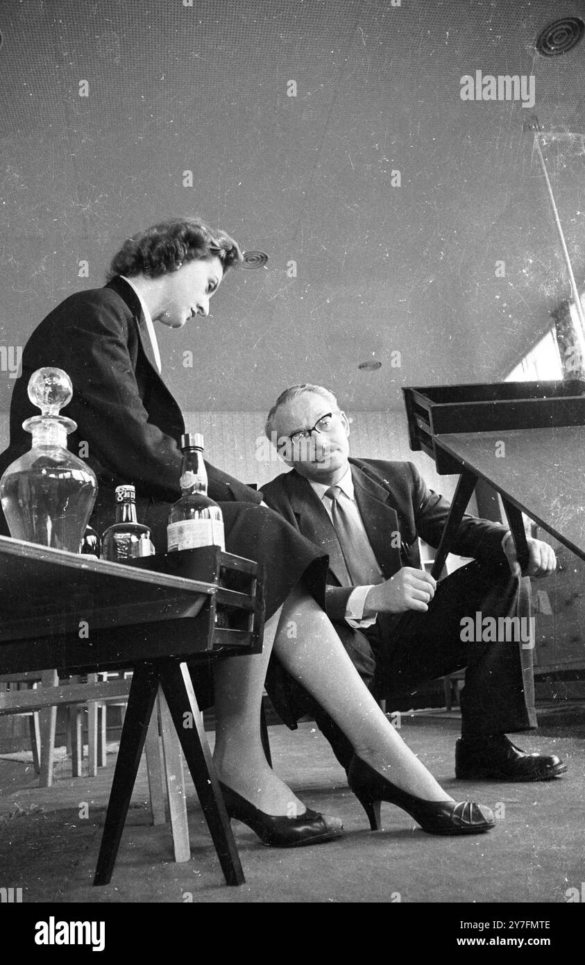 British tv broadcaster Black and White Stock Photos & Images - Alamy