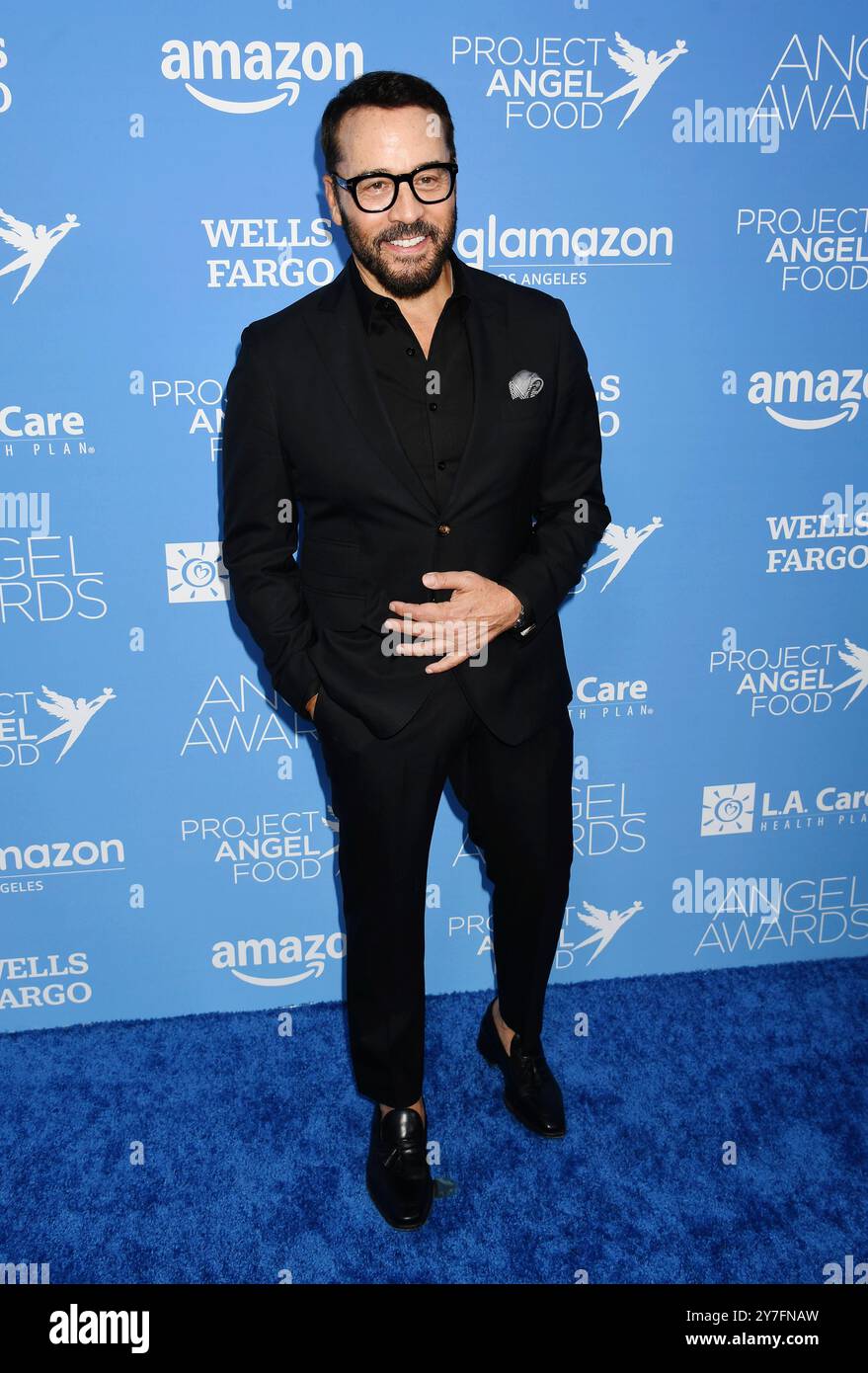 LOS ANGELES, CALIFORNIA - SEPTEMBER 28: Jeremy Piven attends the ...