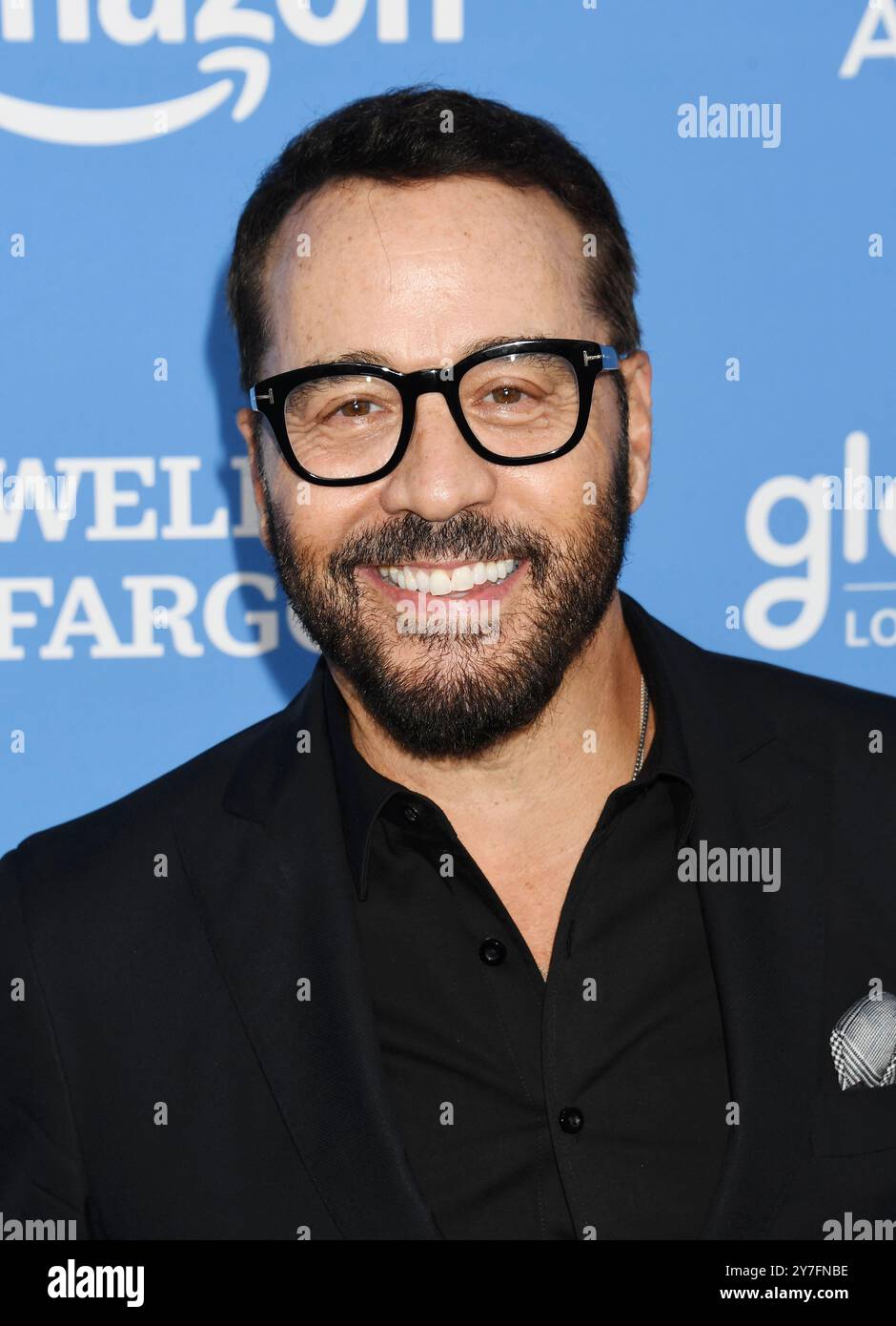 LOS ANGELES, CALIFORNIA - SEPTEMBER 28: Jeremy Piven attends the ...