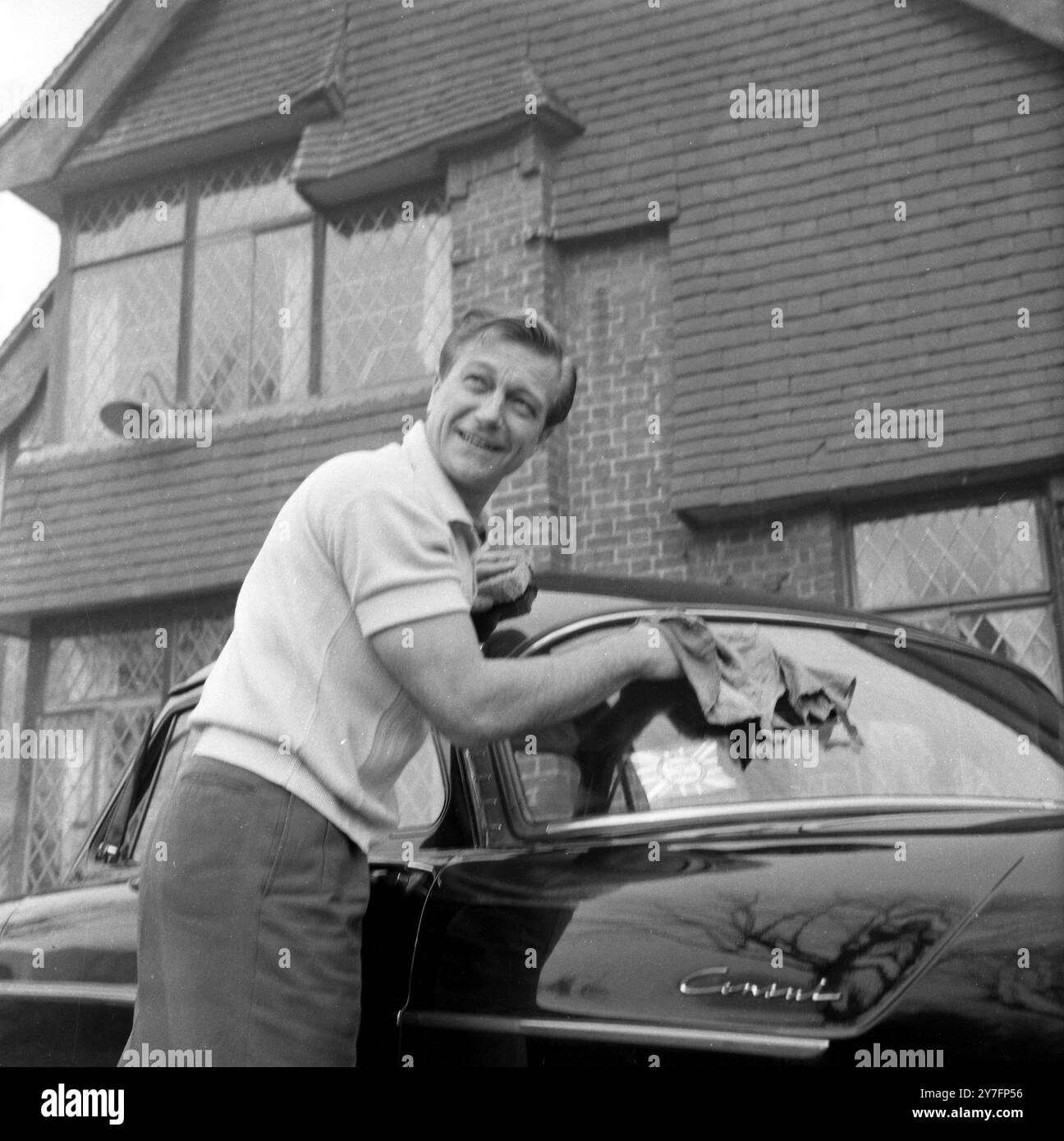 Richard Denning (1914 - 1998) American actor who starred in B Movie ...