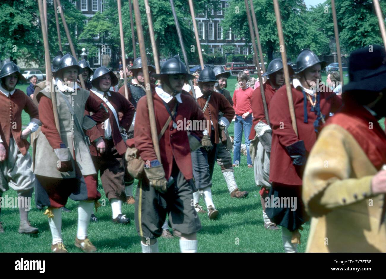 Re-enactment of English Civil War Oliver Cromwell Troops Stock Photo ...