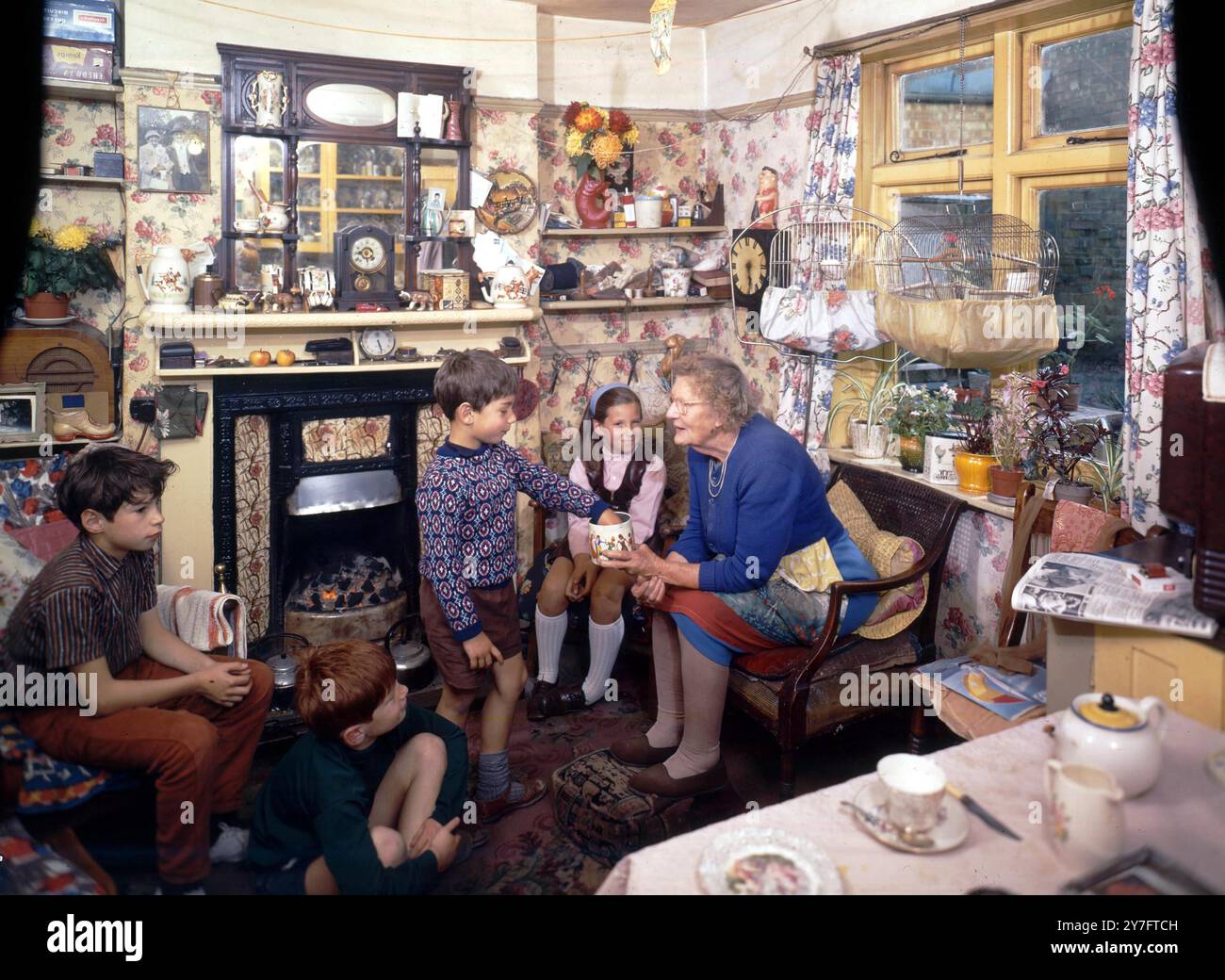 Old Lady Telling Stories Stock Photo - Alamy