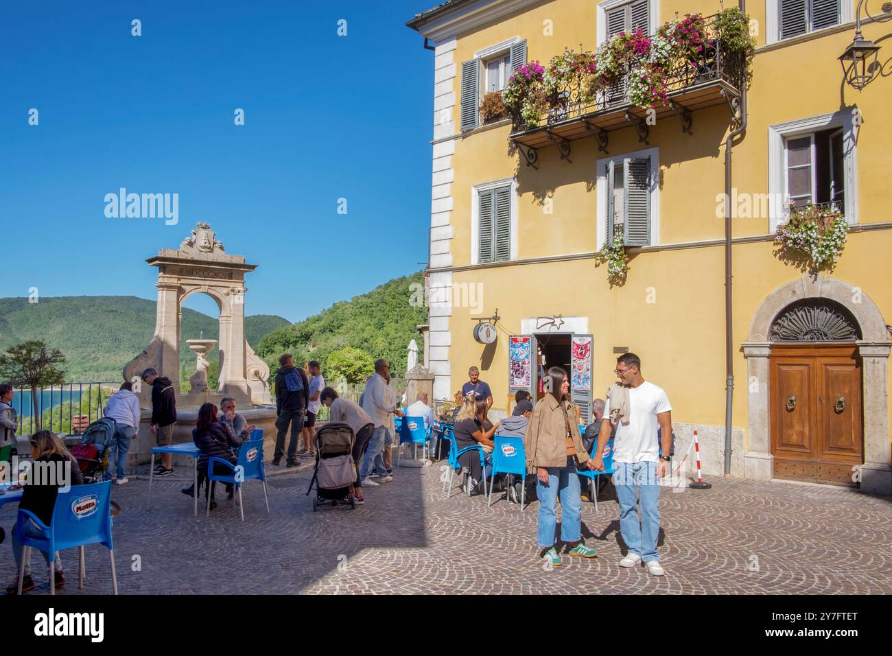 Turano Lake. The villages of Castel di Tora and Colle di Tora, along ...