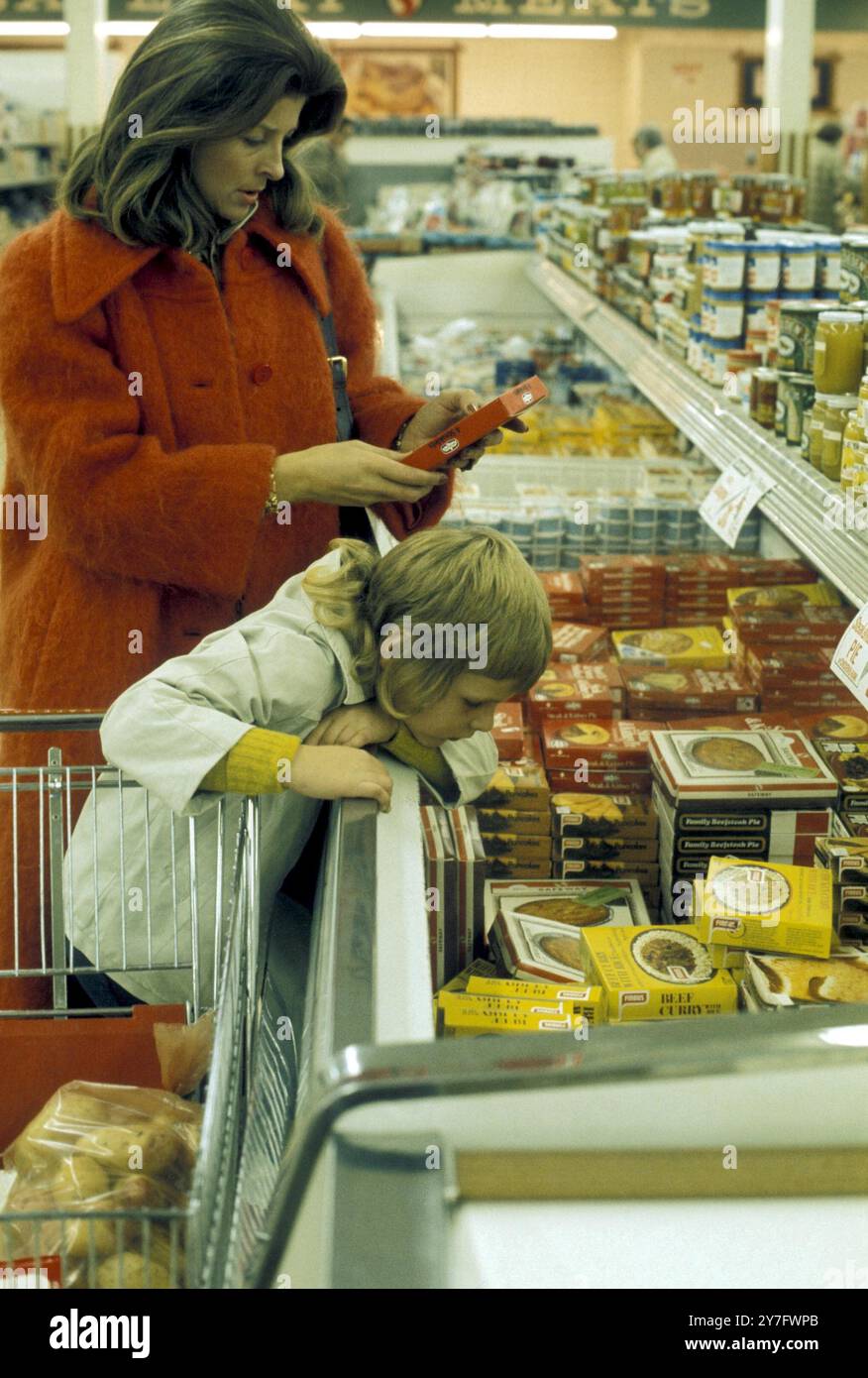 Supermarket Shopping 1980s Stock Photo - Alamy