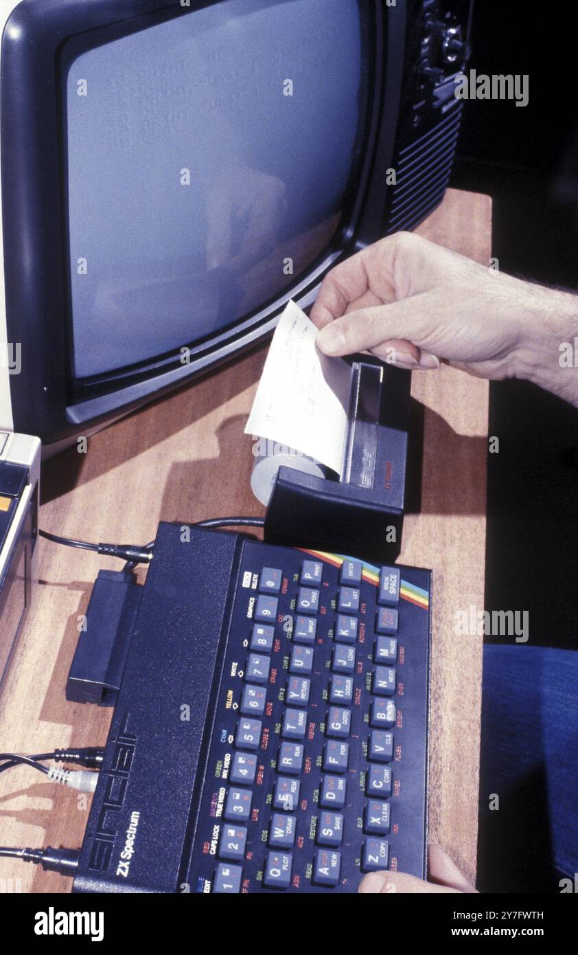 1980s ZX Spectrum Home Computer - Keyboard and printer Stock Photo - Alamy