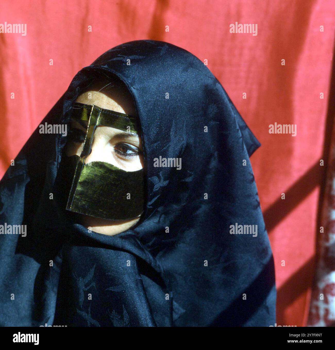 United Arab Emirates Traditional female headgear Stock Photo - Alamy