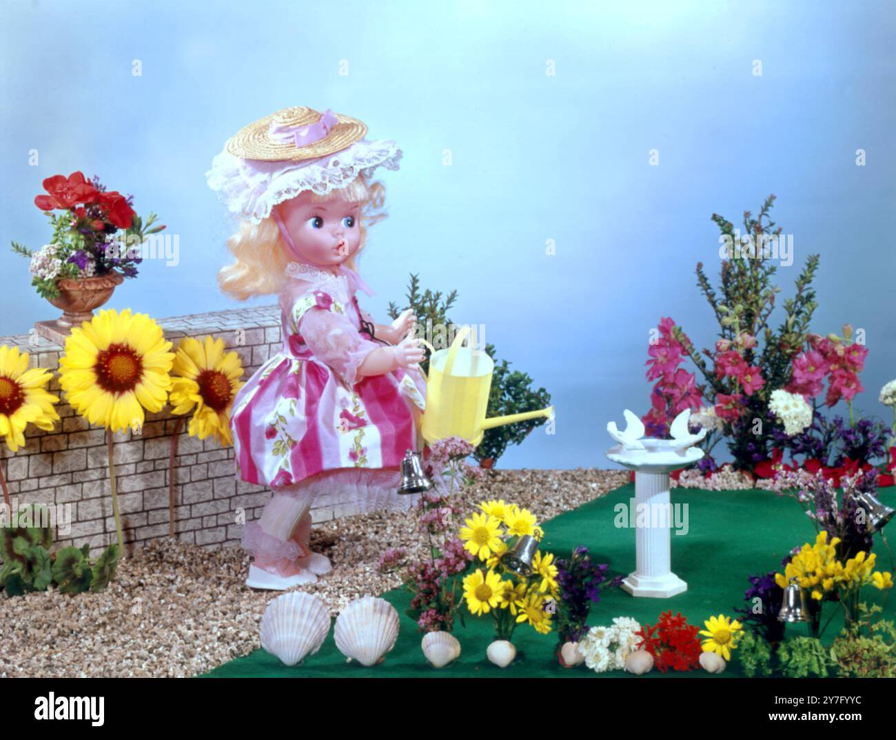 Mary mary nursery rhyme hi-res stock photography and images - Alamy