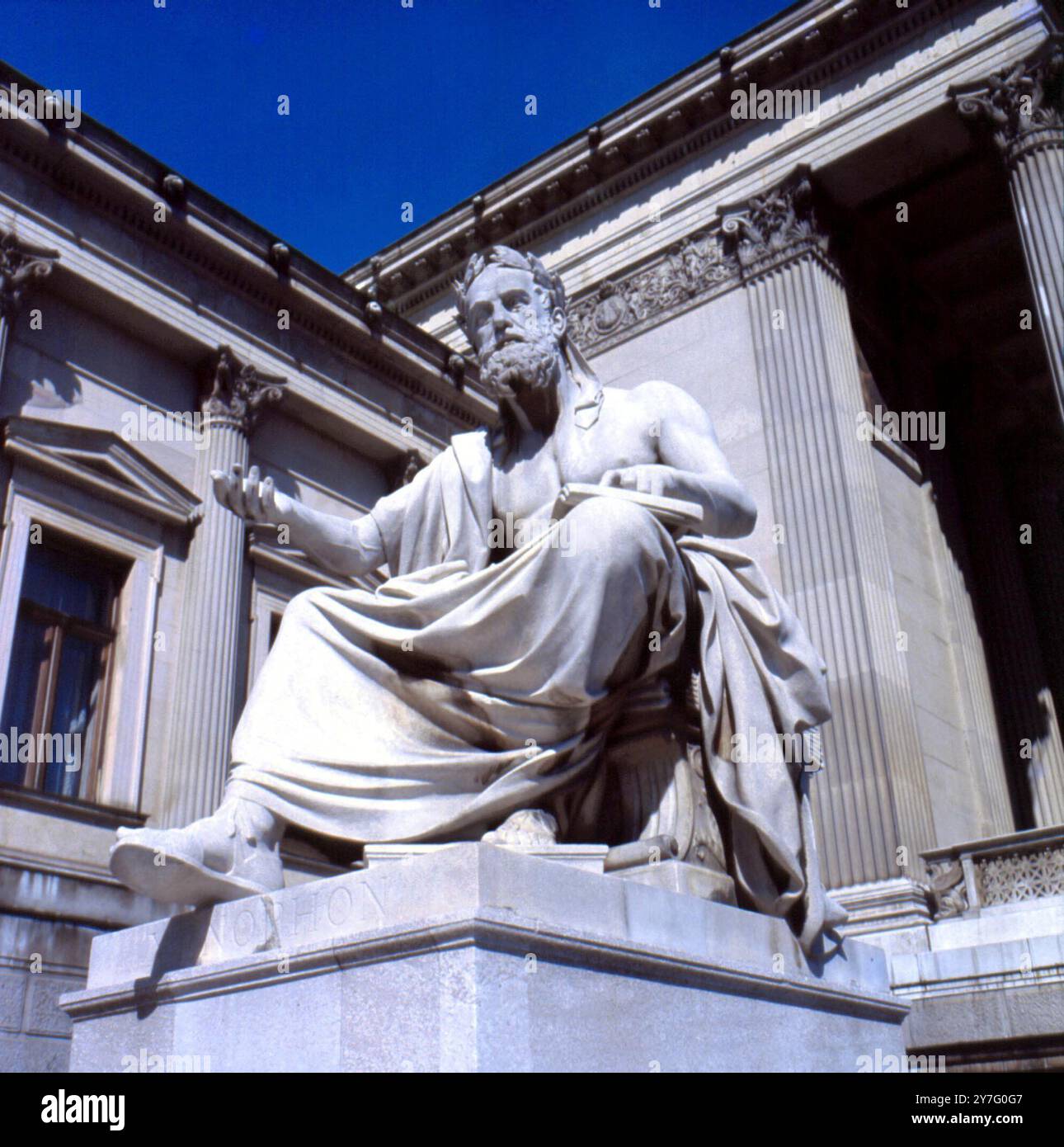 Austria - Vienna - Monument of Greek Orator Xenophon on main approach ...