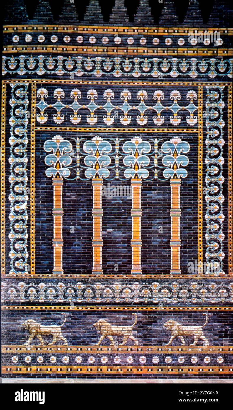 Palace throne room hi-res stock photography and images - Alamy