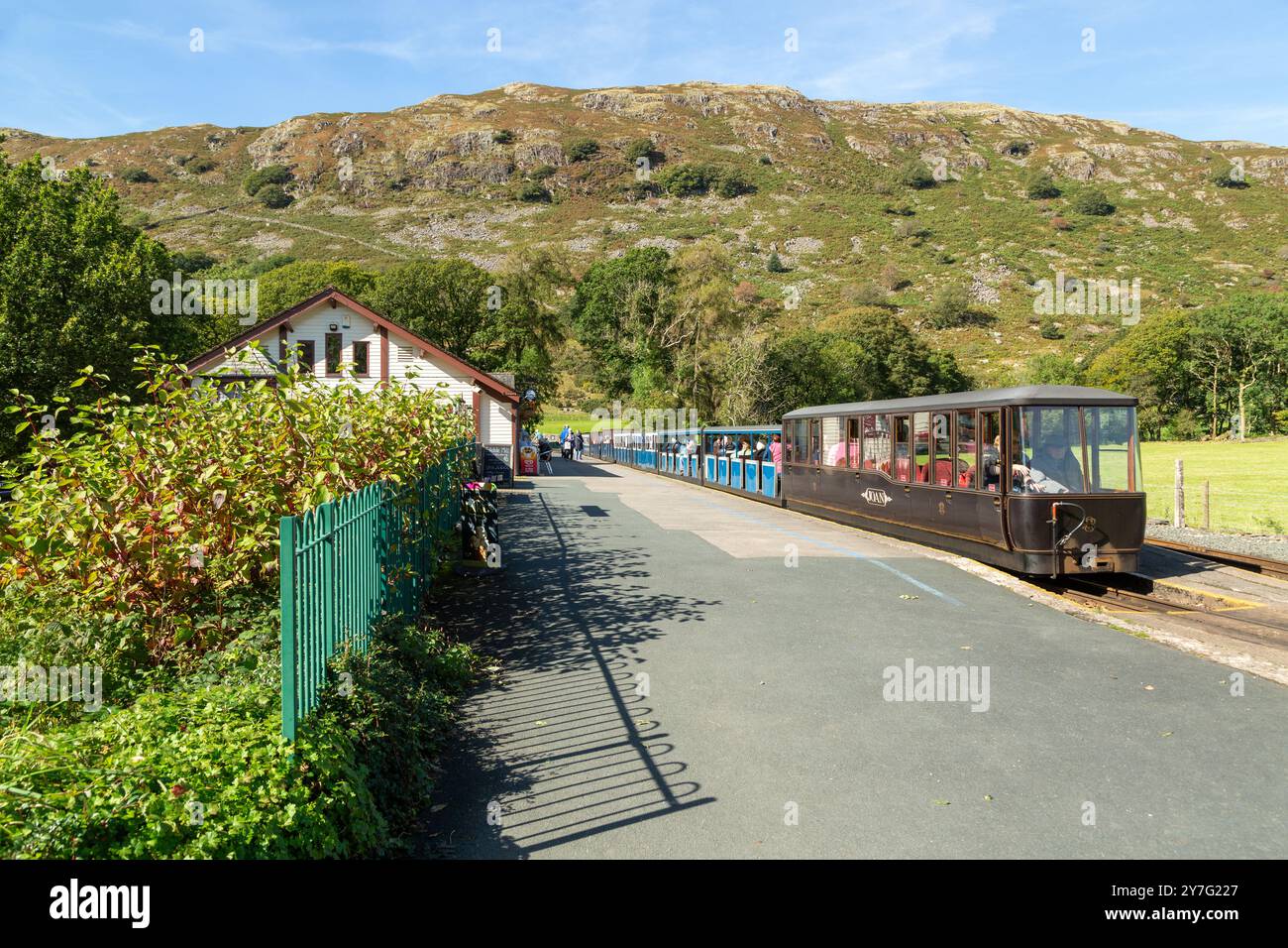 The Narrow gauge steam train carriages at Dalegarth Station, Eskdale ...