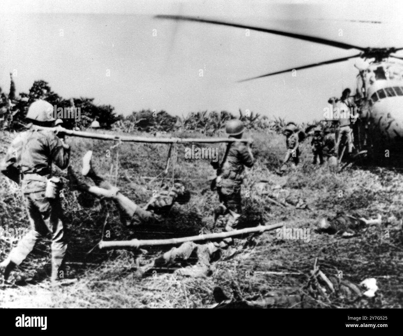 VIETNAM WAR US ARMY AFTER JUNGLE FIGHTING - BATTLE OF BINH GIA IN ...