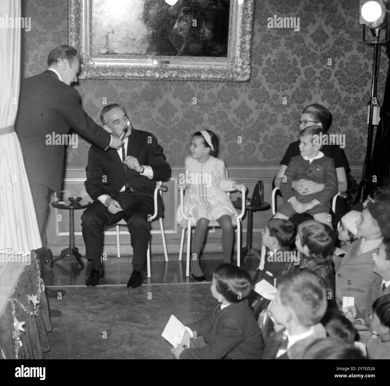PRINCESS GRACE PRINCE ALBERT SITS ON HER KNEE MAGIC FOR CHILDREN IN ...