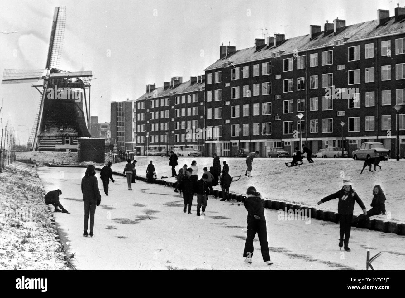 Archival amsterdam winter hi-res stock photography and images - Alamy