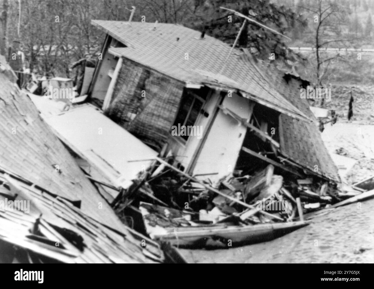 FLOODS ROGUE RIVER OREGON SCENE AND DAMAGES ; 29 DECEMBER 1964 Stock ...