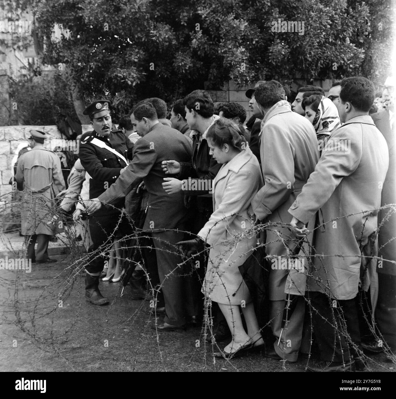 JORDAN ISRAEL BORDER IN JERUSALEM ; 26 DECEMBER 1964 Stock Photo - Alamy