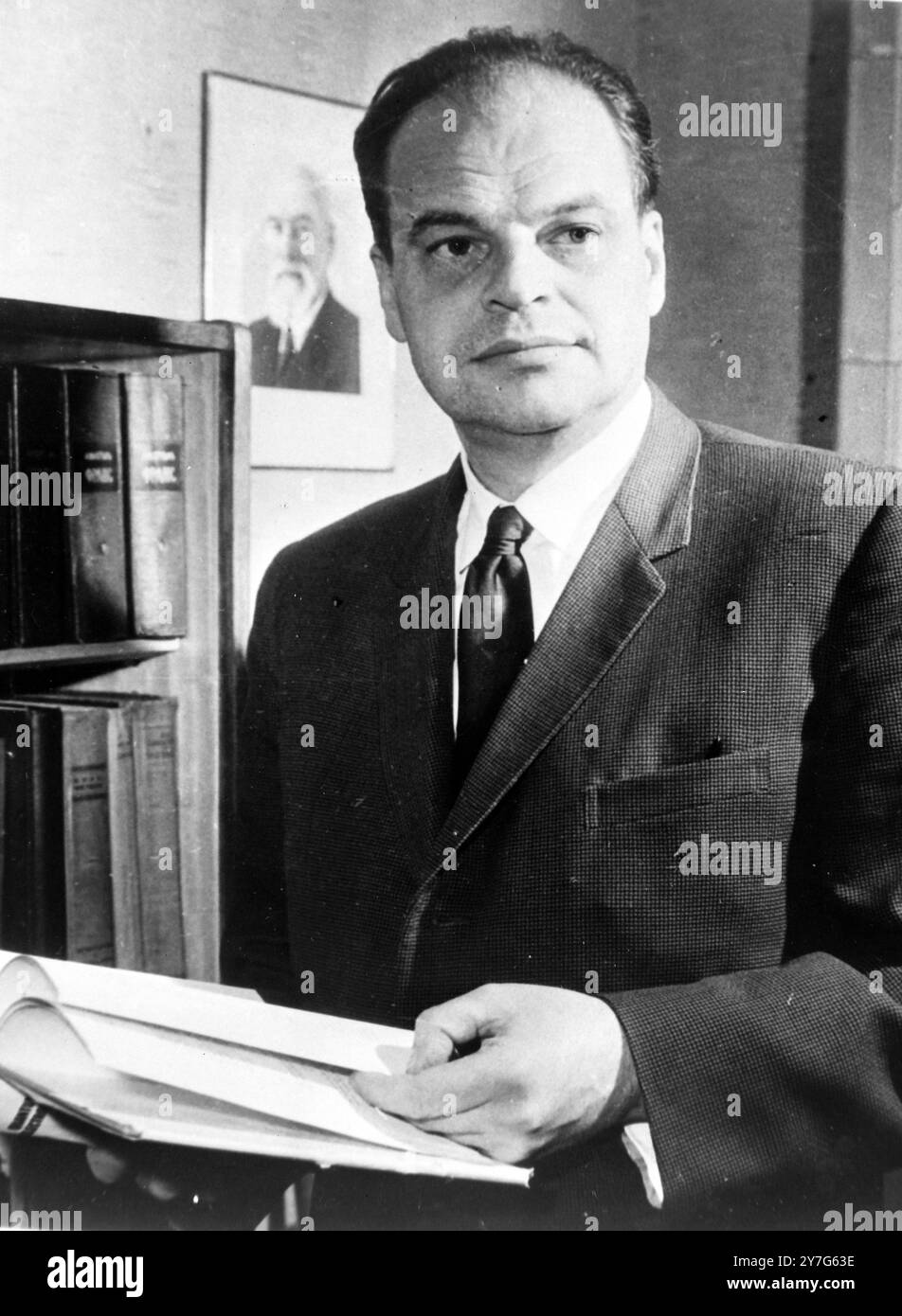SOVIET PROFESSOR BASOV N G JOINT WINNER OF 1964 NOBEL PRIZE / ; 23 DECEMBER 1964 Stock Photo - Alamy