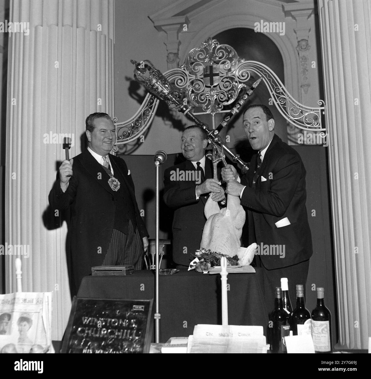 LORD MAYOR OF LONDON ALDEMAN JAMES MILLER WITH DAVIS JOE AND TRINDER ...