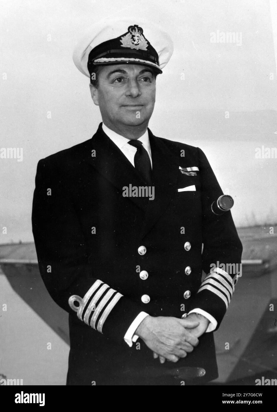 COMMANDER JOHN STEINER O H M CDR AIRCRAFT CARRIER HMS CENTAUR / ; 22 ...