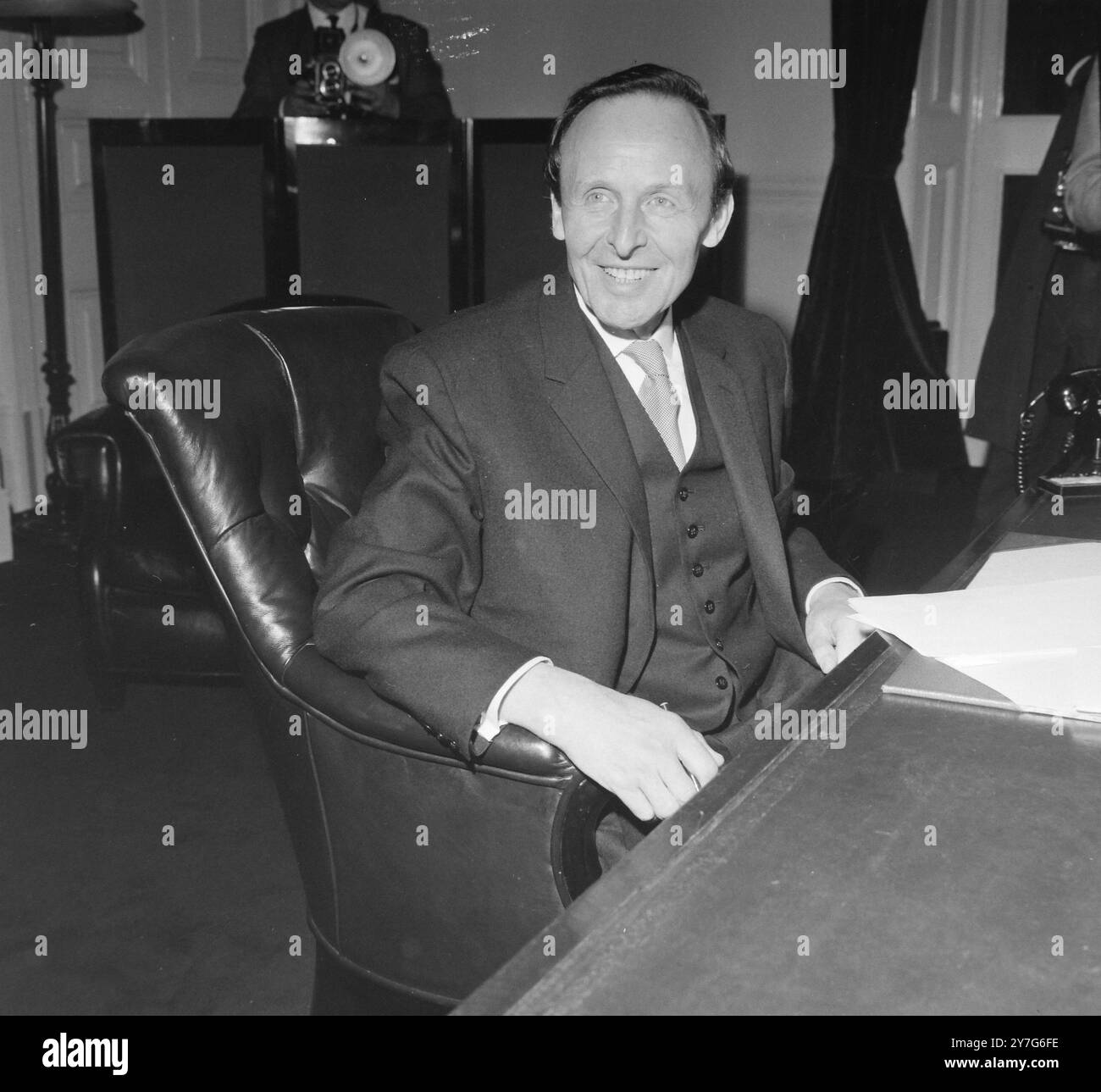 FRANK SOSKICE IN LONDON / ; 21 DECEMBER 1964 Stock Photo - Alamy
