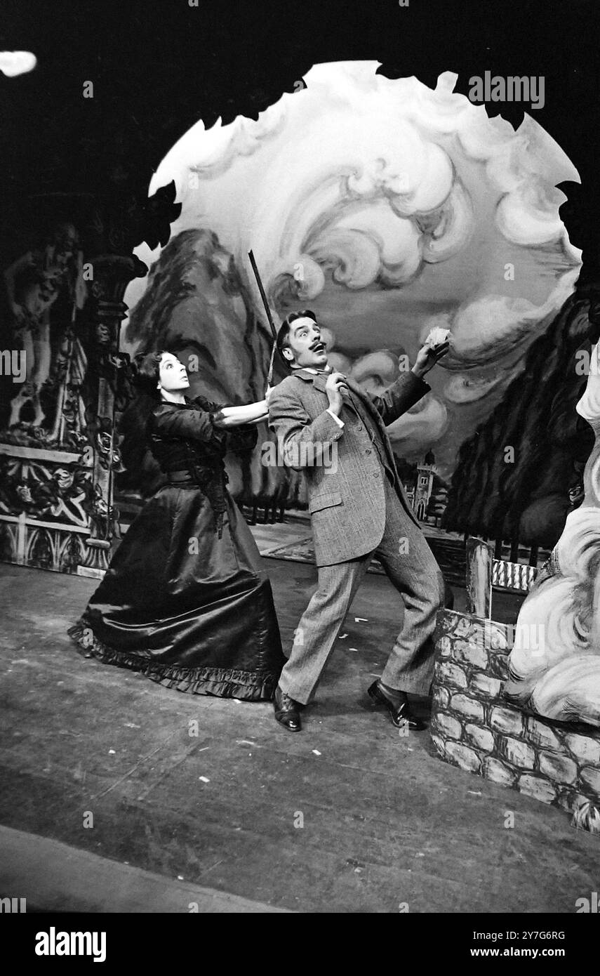 THEATRE LADY AUDLEYS SECRET URSULA JONES MICHAEL SPICE REHEARSAL IN ...