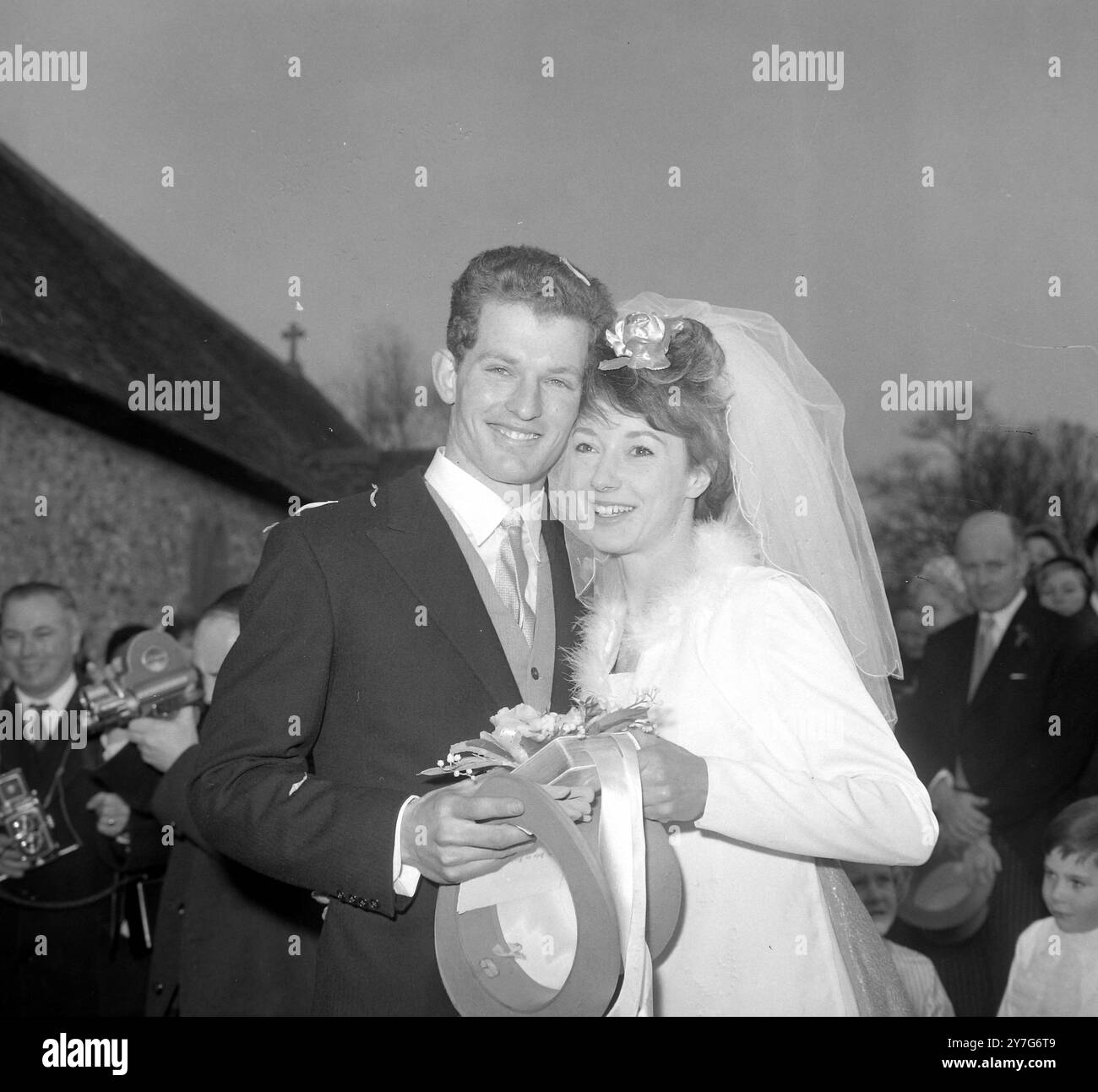 WEDDING ANN PACKER AND ROBBIE BRIGHTWELL IN MOULSFORD / ; 19 DECEMBER ...