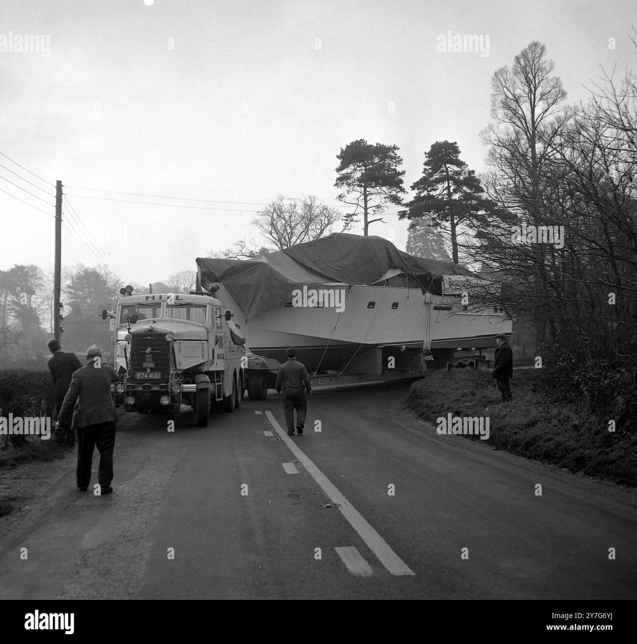 YACHTS SOLARIA DURING ROAD JOURNEY BOAT SHOW EARLS COURT ; 18 DECEMBER ...