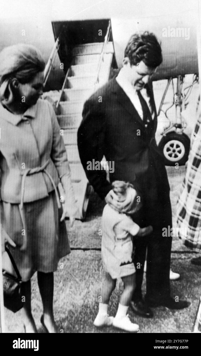 SENATOR EDWARD KENNEDY JNR HUGS FATHER AND MOTHER IN WEST PALM BEACH ...