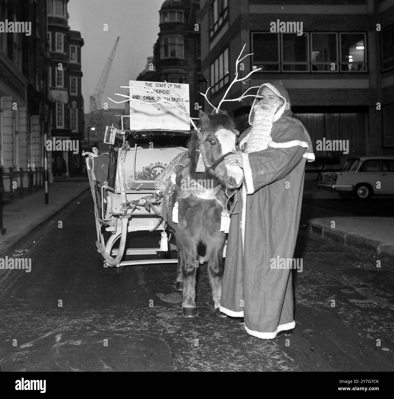CHRISTMAS NSPCC SLEIGH AND FATHER CHRISTMAS IN LONDON ; 15 DECEMBER ...