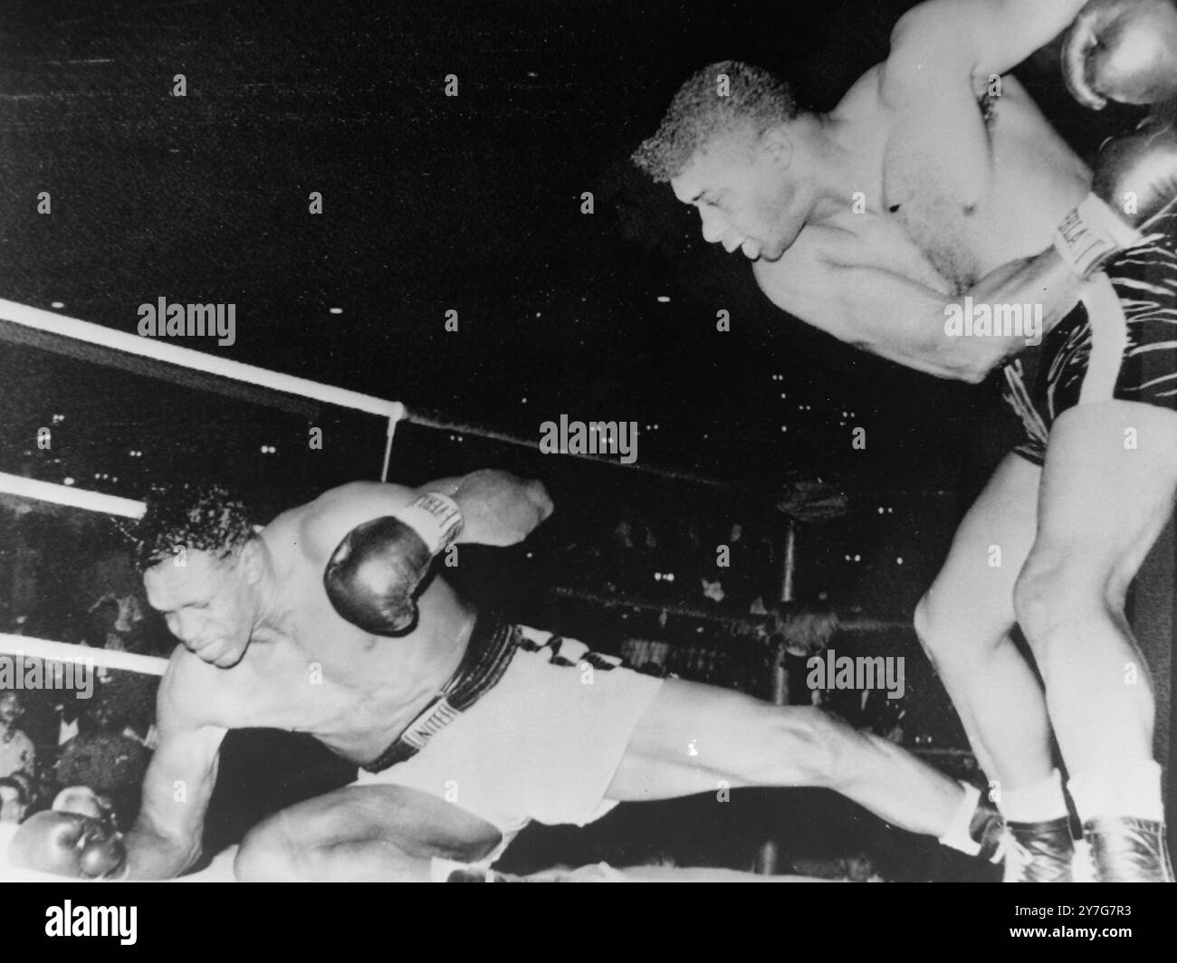 BOXING HEAVYWEIGHT CHARLIE POWELL KNOCKED OUT BY FLOYD PATTERSON IN ...