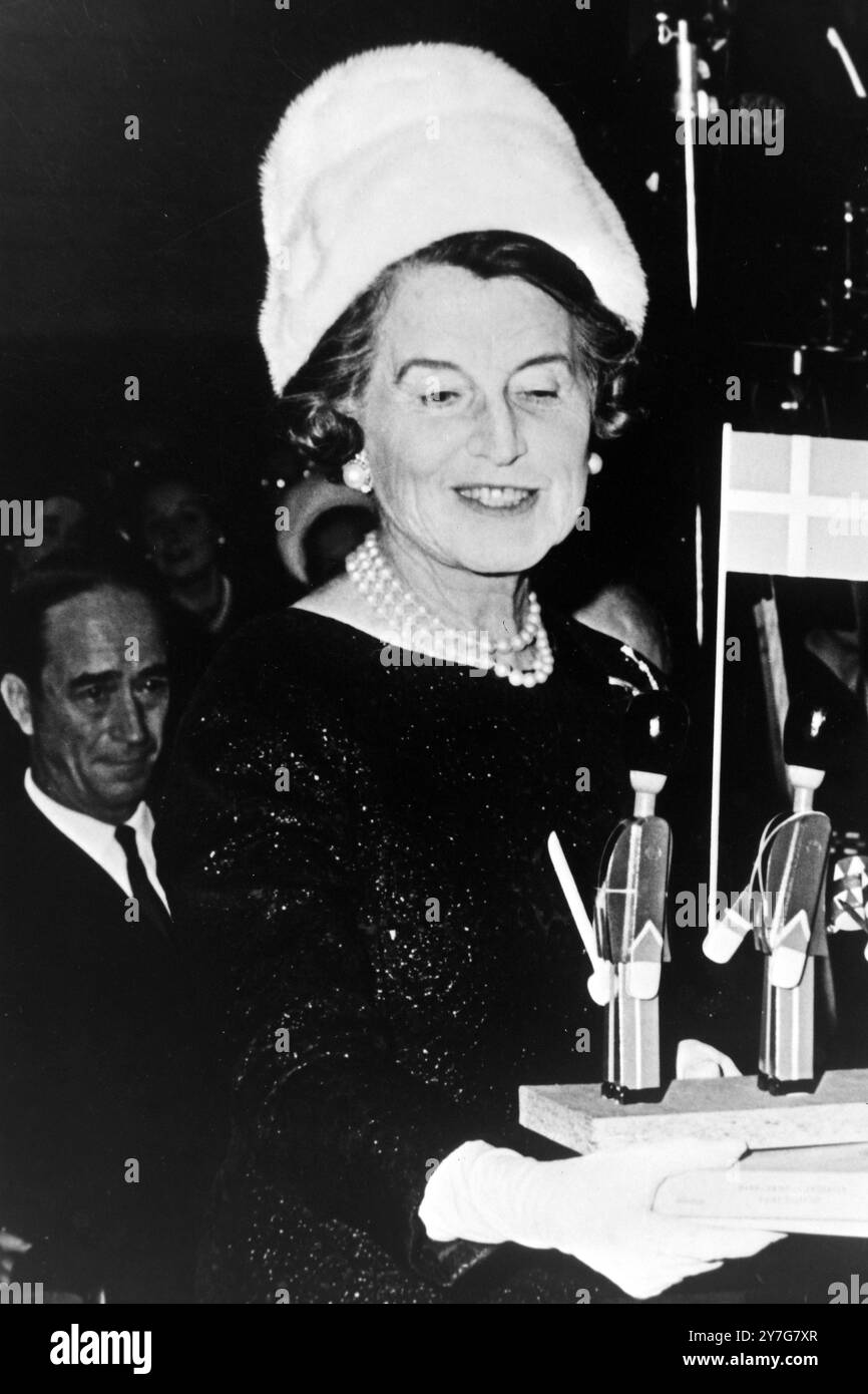 MOTHER OF JFK ROSE KENNEDY AT COPENHAGEN MEMORIAL EXHIBITION / ; 11 ...