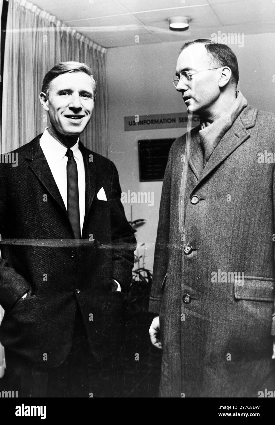 KONRAD BLOCH US BIOCHEMIST AND GEORGE TOWNES G H - NOBEL PRIZE WINNERS ...