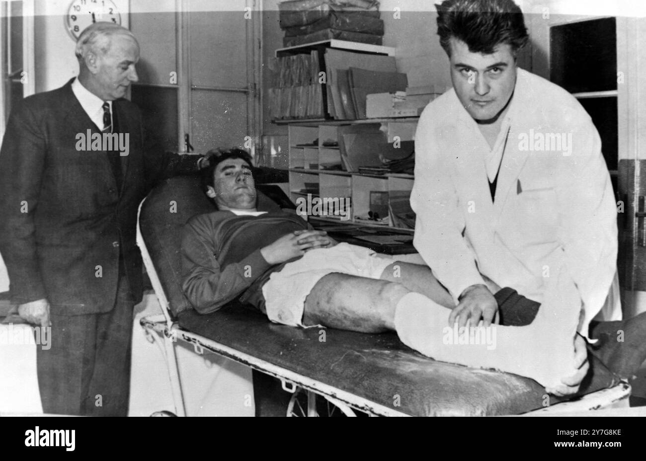 FOOTBALLER BAXTER AT VIENNESE HOSPITAL / ; 8 DECEMBER 1964 Stock Photo ...