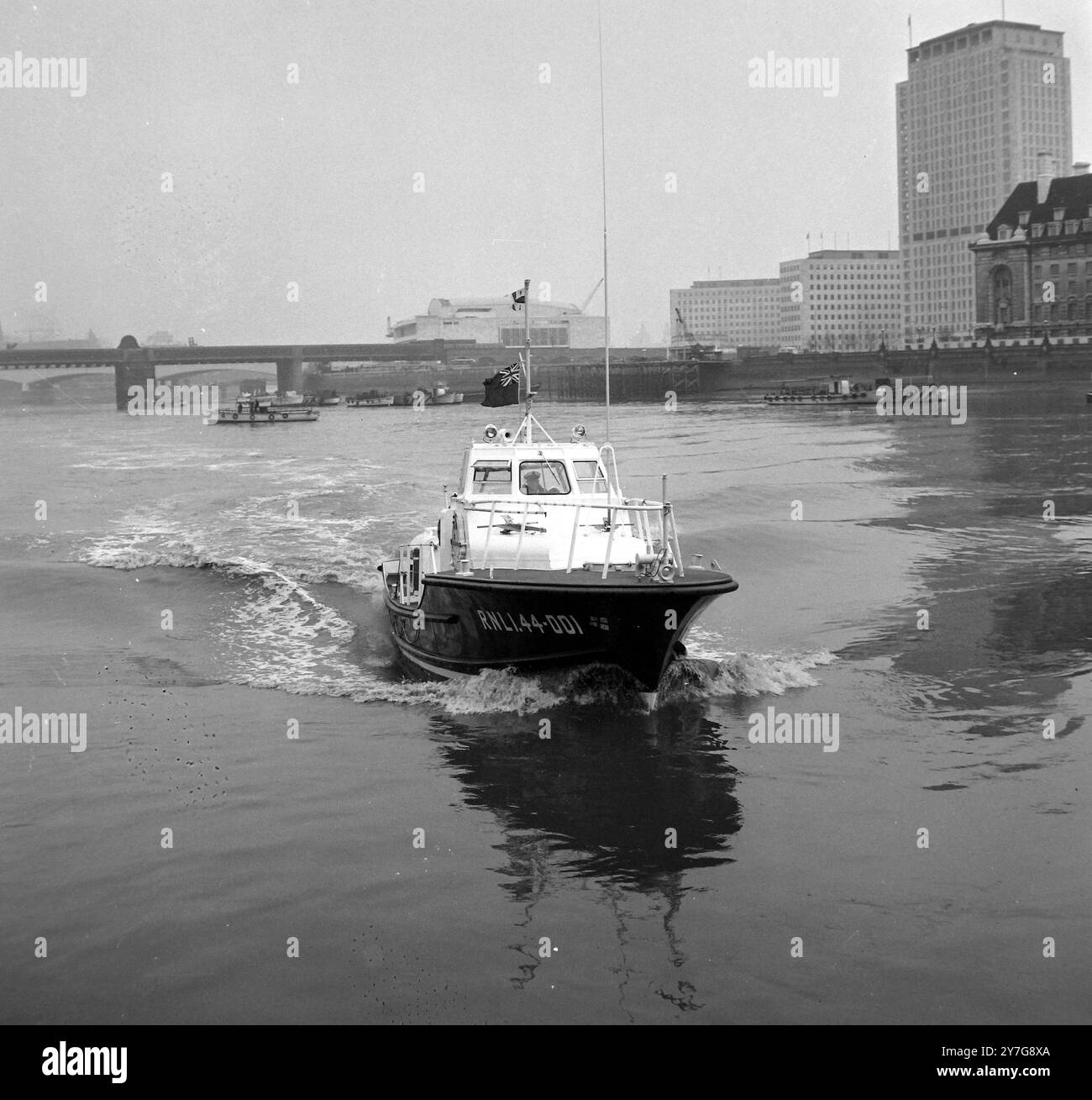 NEW STEEL LIFEBOAT ON THE THAMES ; 8 DECEMBER 1964 Stock Photo - Alamy