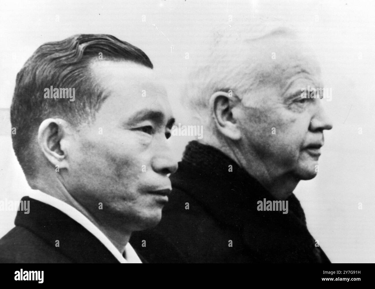 WEST GERMAN PRESIDENT HEINRICH LUEBKE WITH PRESIDENT PARK CHUNG HEE AT ...
