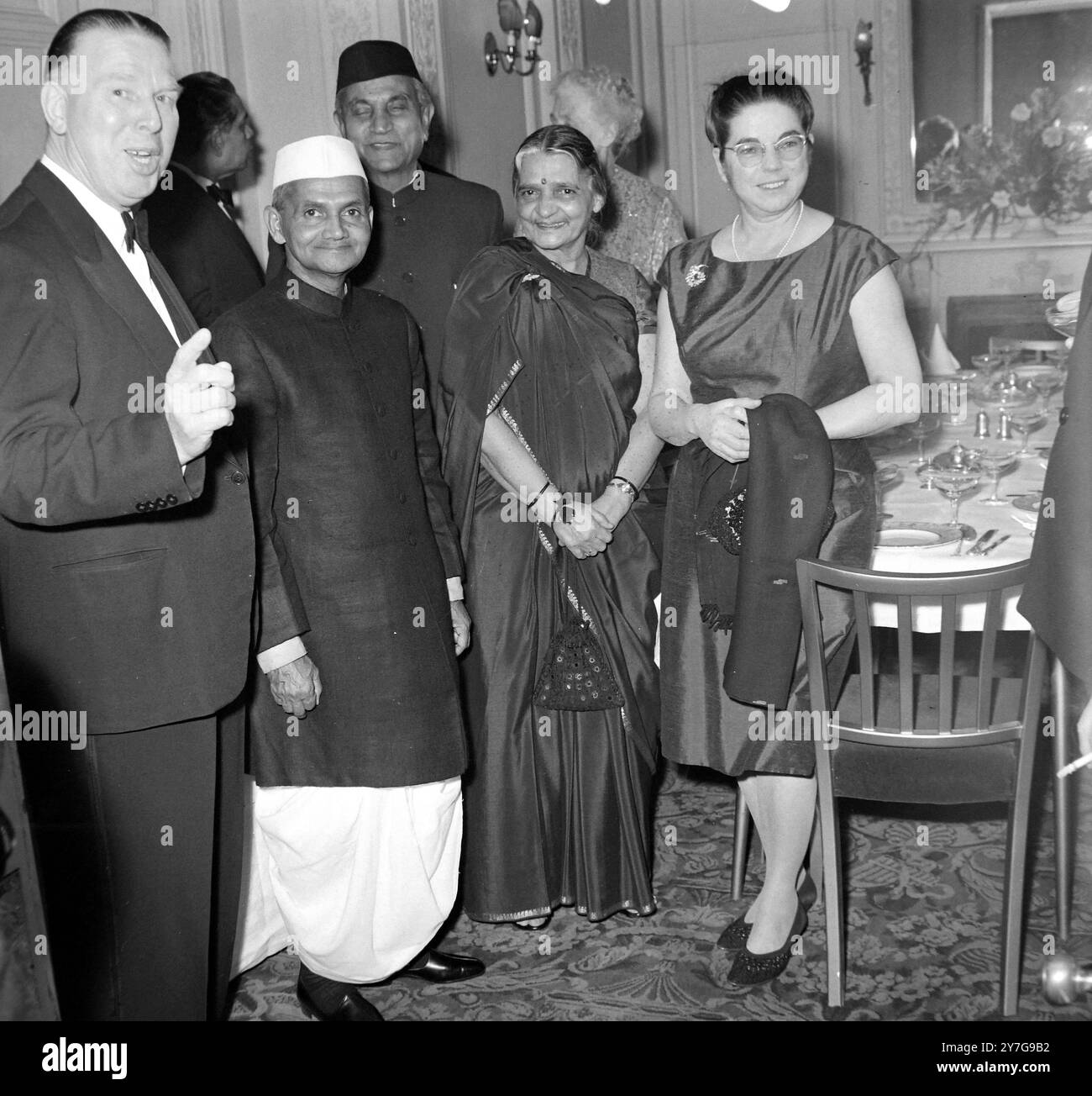INDIAN PREMIER LAL BAHADUR SHASTRI WITH MEHTA HANSA AT ROYAL BALLET IN ...