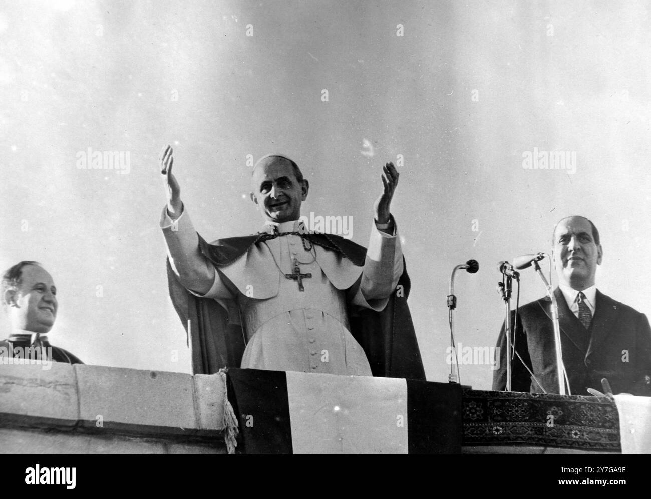 LEBANESE PRESIDENT CHARLES HELOU WITH POPE PAUL VI IN BEIRUT / ; 4 ...